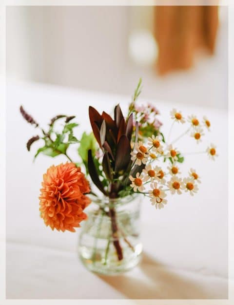 4 Tips For Creating A Flower Arrangement That Will Wake Up Your Home's ...